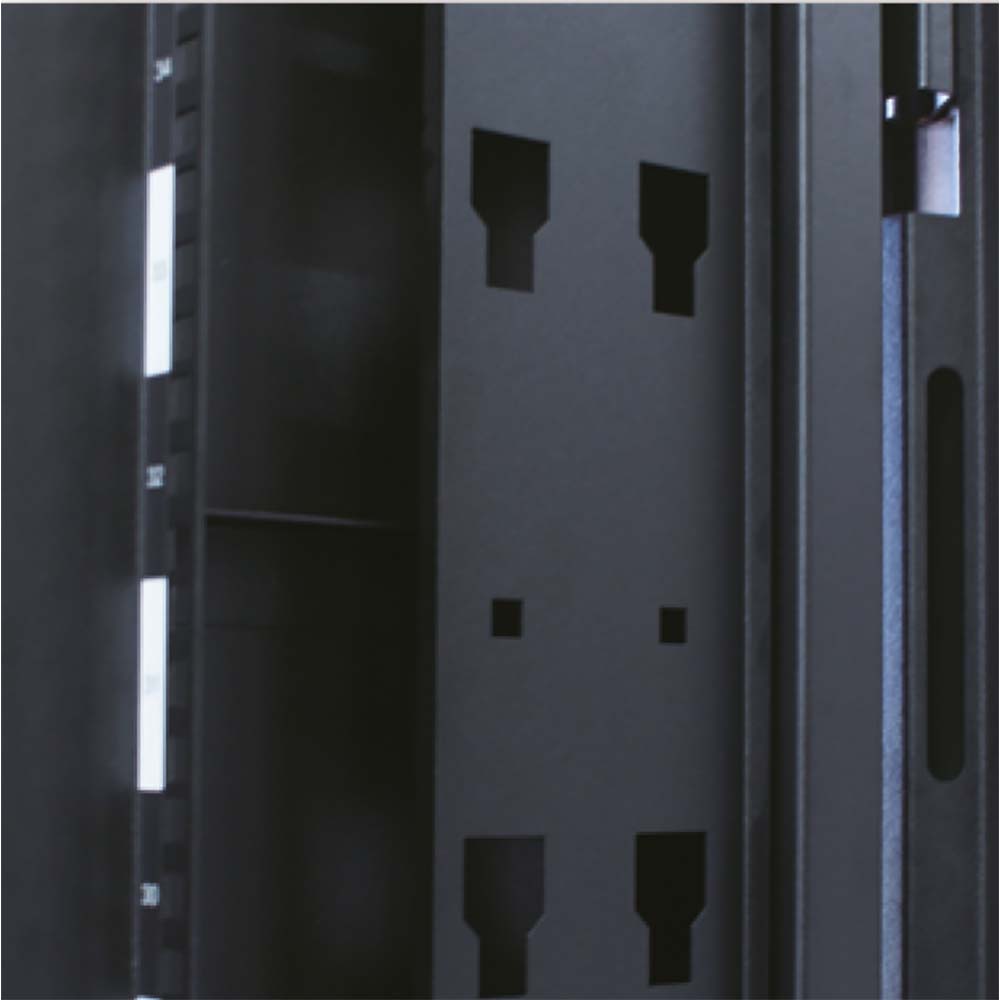 19” Racks: Delta InfraSuite SR3610 | Modulares Rack/ Serverschrank ...